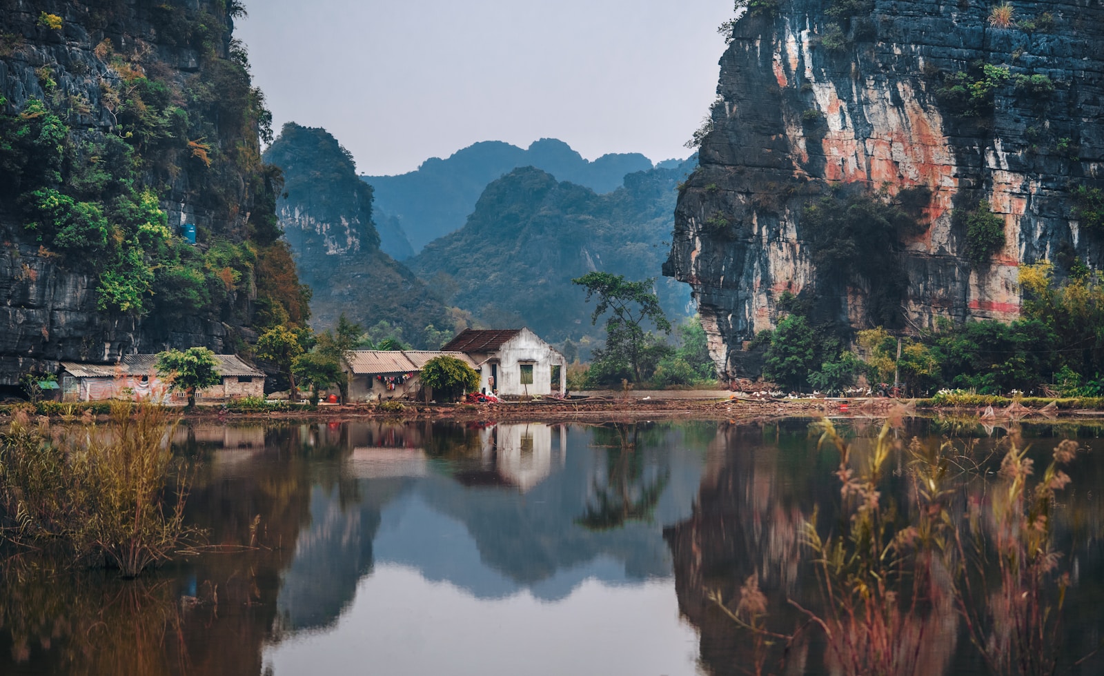 Reasons to Visit Vietnam – Uaw News